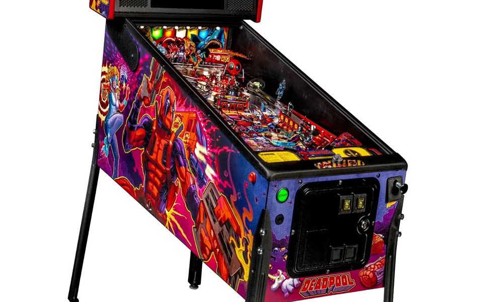 Stern Pinball dévoile une gamme de flippers Deadpool | Spotern