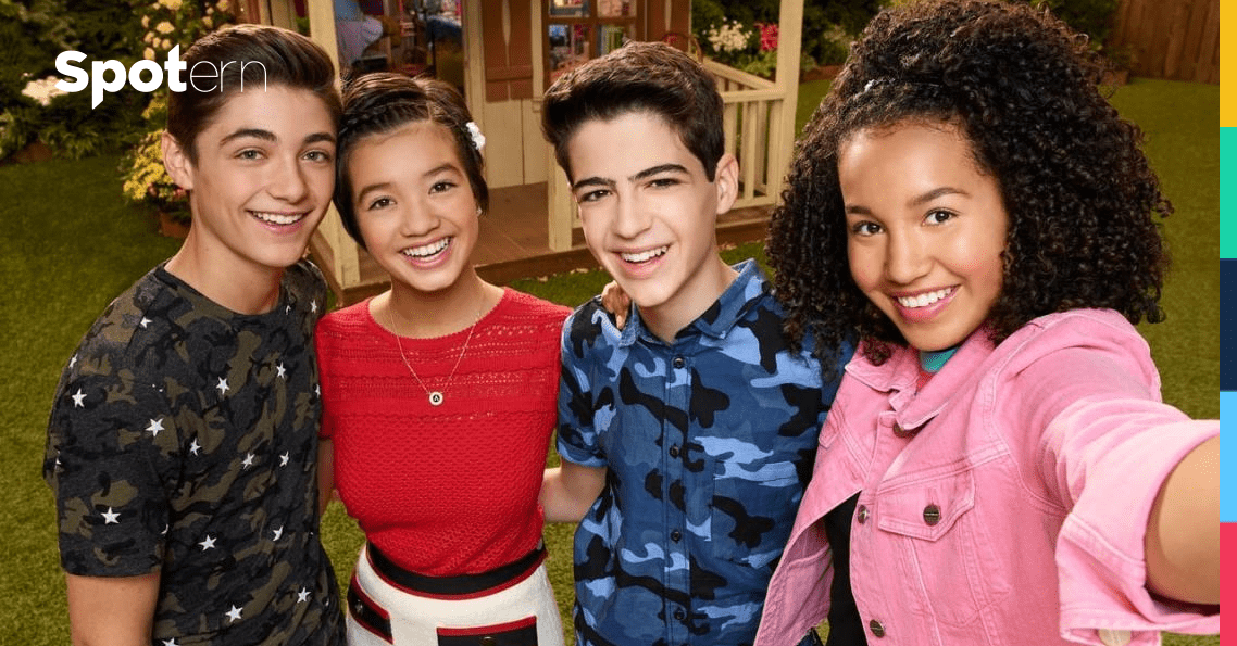Andi Mack: Ropa, Moda, Marca, Look y Estilo | Spotern