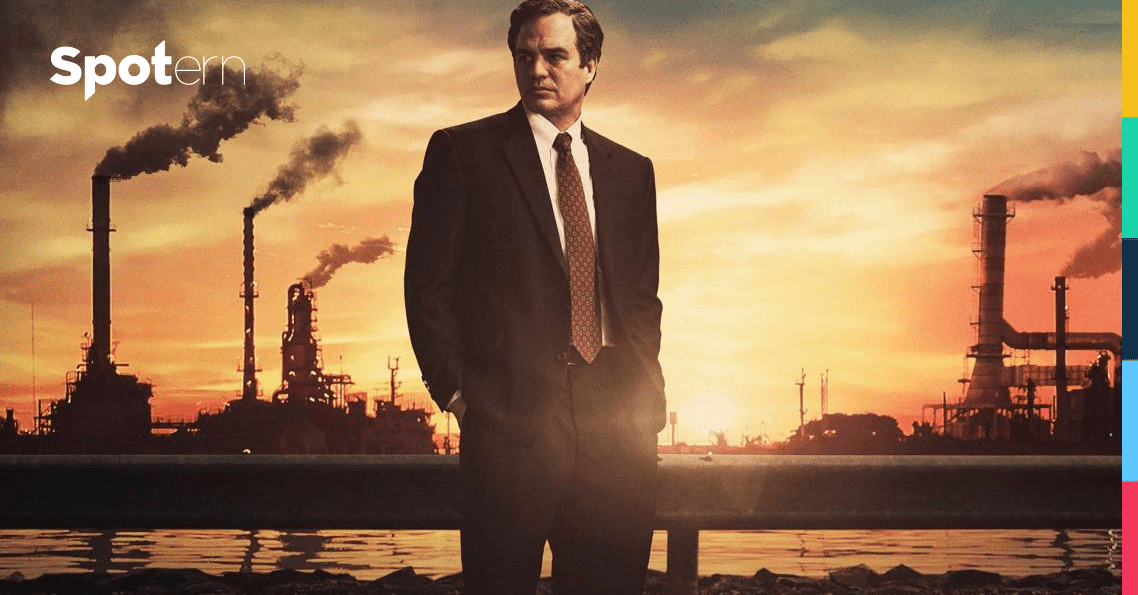 Sarah Barlage Bilott (played by Anne Hathaway) outfits on Dark Waters