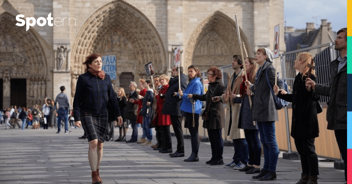 Notre Dame: Ropa, Moda, Marca, Look y Estilo | Spotern