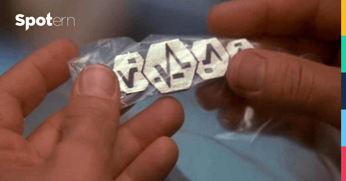 Alien Nation: Dark Horizon: Clothes, Outfits, Brands, Style and Looks ...