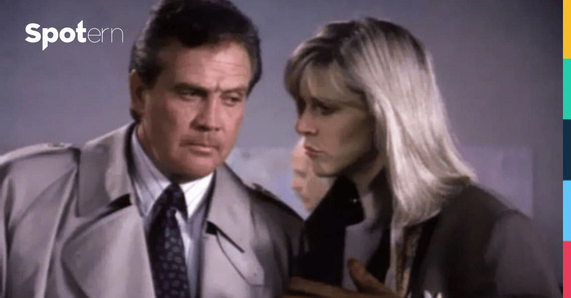 Bionic Showdown: The Six Million Dollar Man and the Bionic Woman: Ropa ...