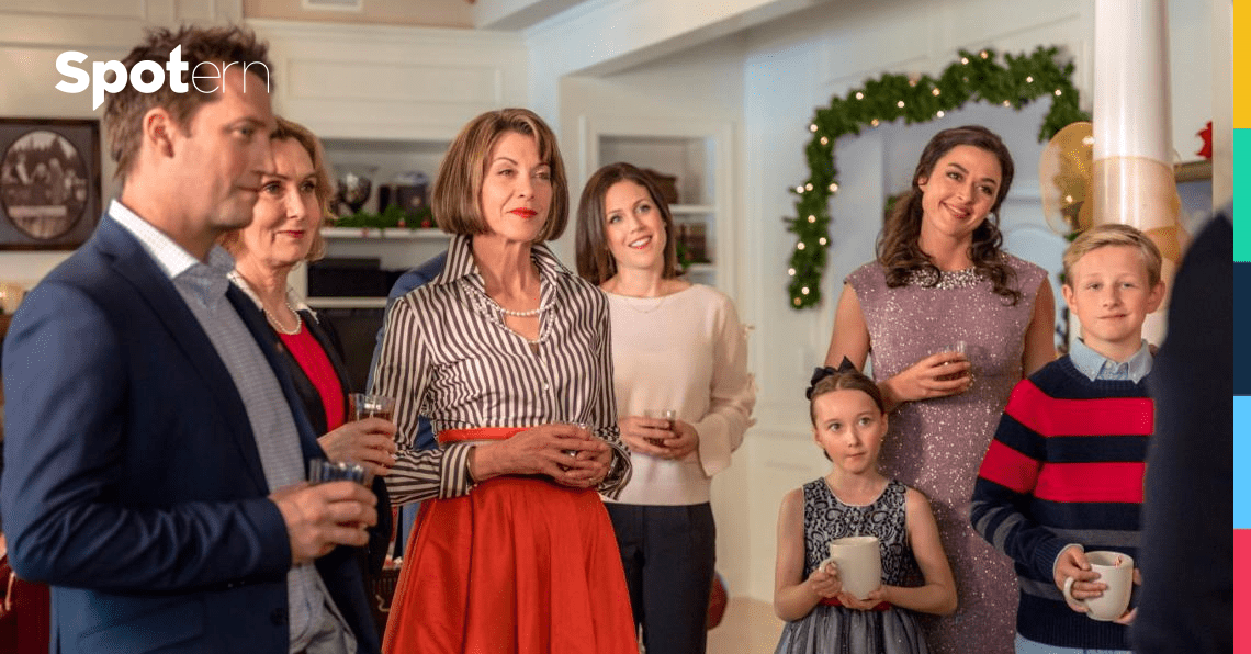 Engaging Father Christmas: Clothes, Outfits, Brands, Style and Looks ...