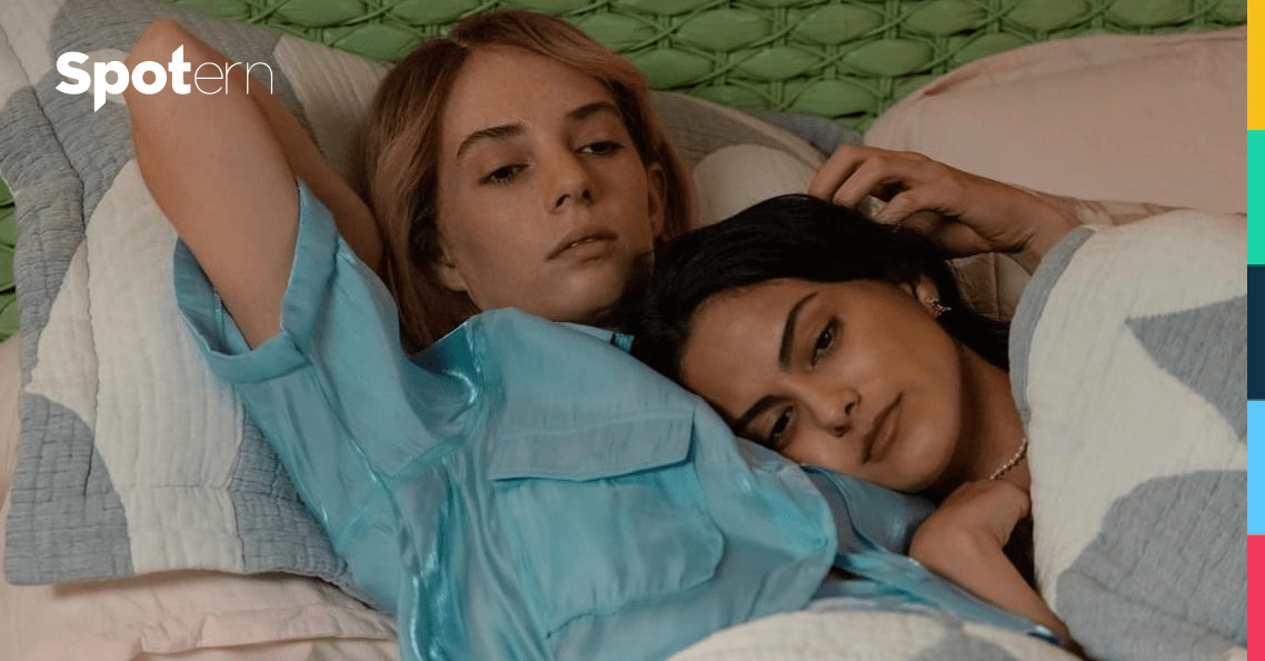 Drea Torres (played by Camila Mendes) outfits on Do Revenge