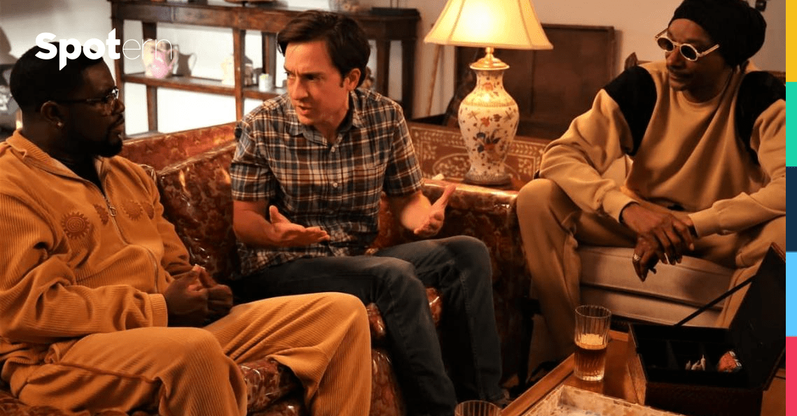 Jonesie (played by Lil Rel Howery) outfits on Bromates