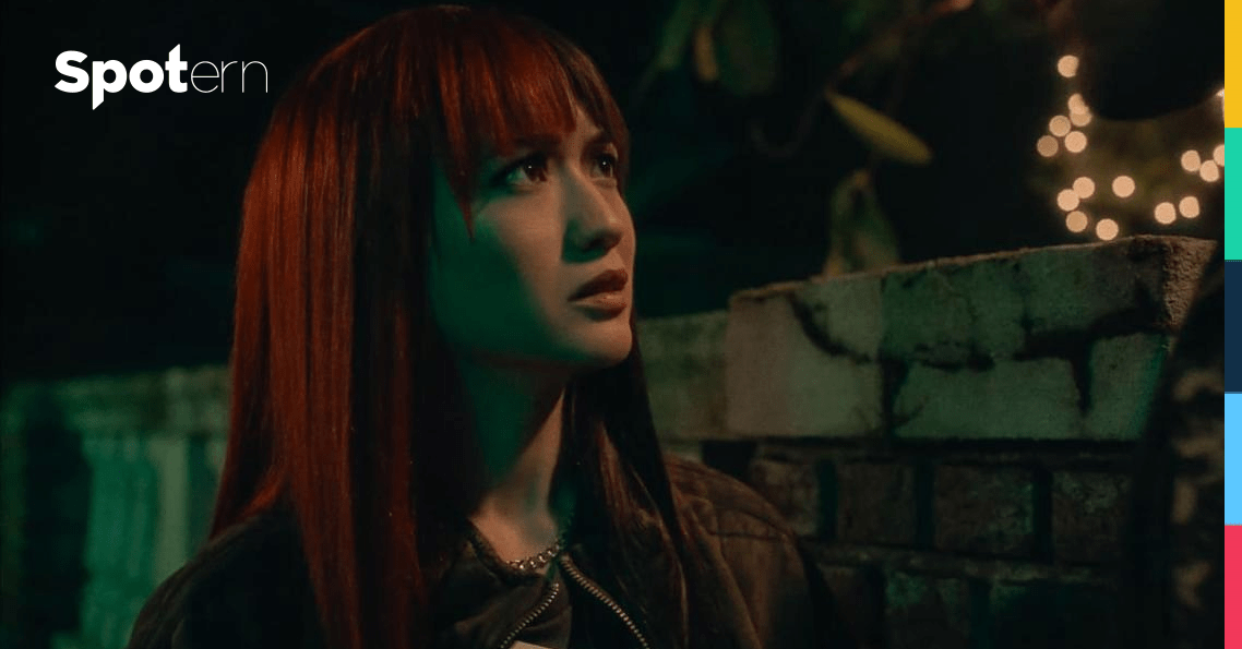 It's What's Inside: Clothes, Outfits, Brands, Style and Looks | Spotern