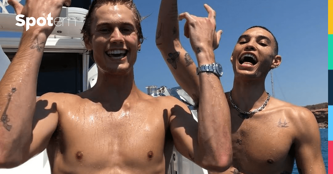 Instagram neels: Clothes, Outfits, Brands, Style and Looks | Spotern