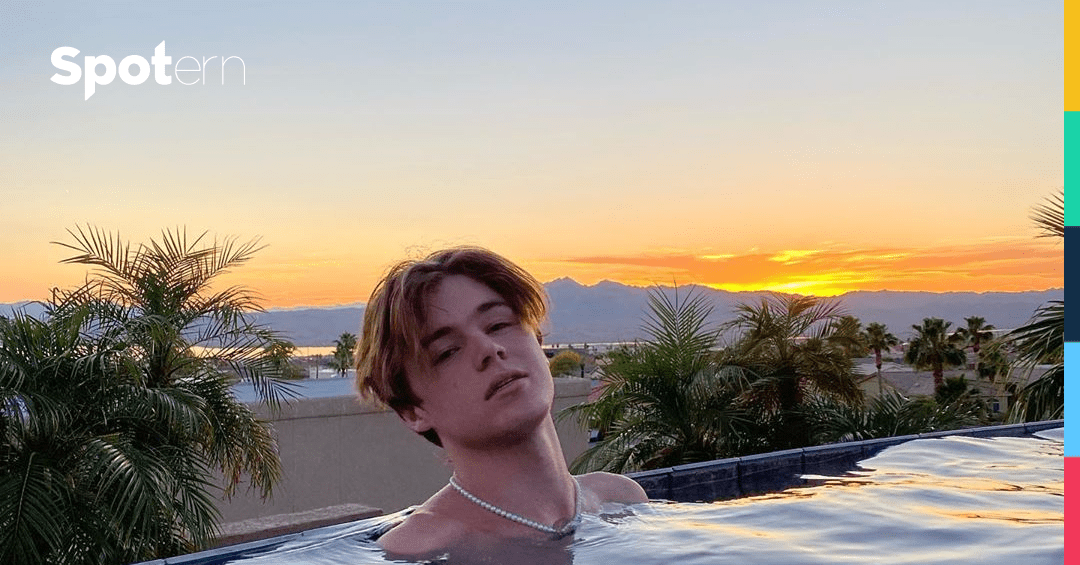 Instagram nickaustin: Clothes, Outfits, Brands, Style and Looks | Spotern