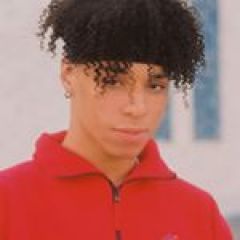 Instagram larray: Clothes, Outfits, Brands, Style and Looks | Spotern