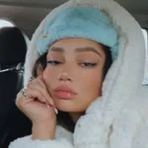 Instagram avani: Clothes, Outfits, Brands, Style and Looks | Spotern