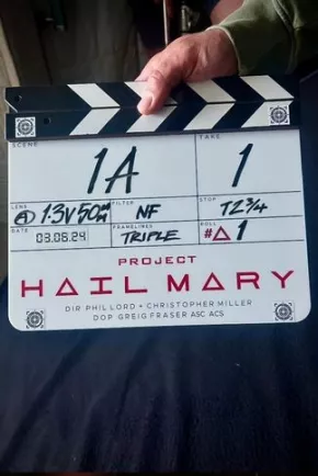 Project Hail Mary: Clothes, Outfits, Brands, Style and Looks | Spotern