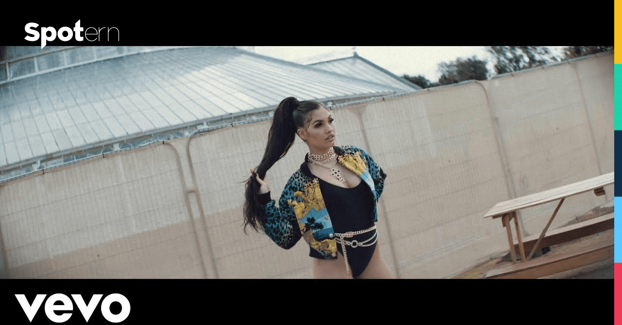 Mabel - Bad Behaviour (Official Video): Clothes, Outfits, Brands, Style ...