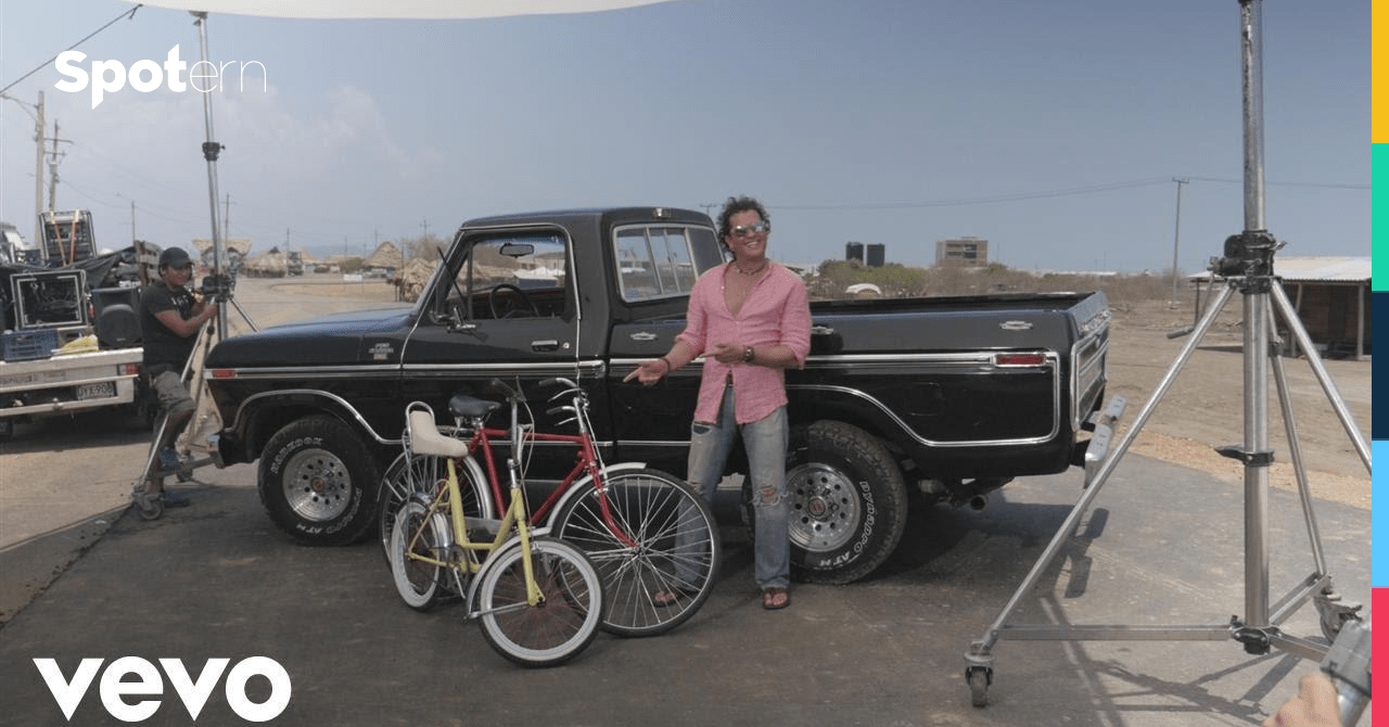 Carlos Vives, Shakira - La Bicicleta - Behind the Scenes: Clothes ...