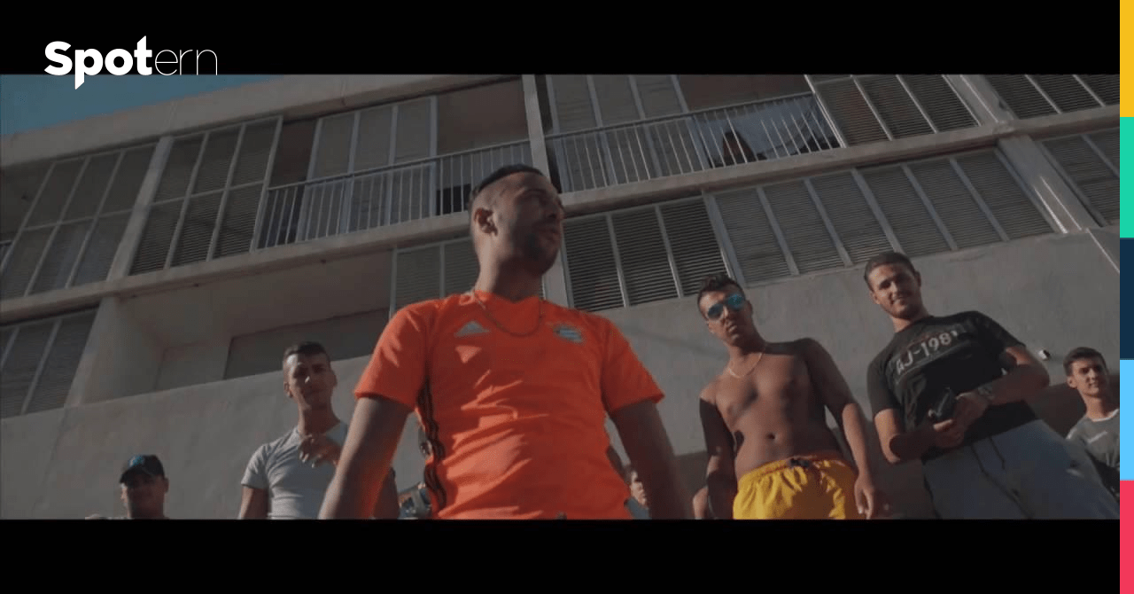 Naps - 4 Anneaux (Clip Officiel): Ropa, Moda, Marca, Look y Estilo ...