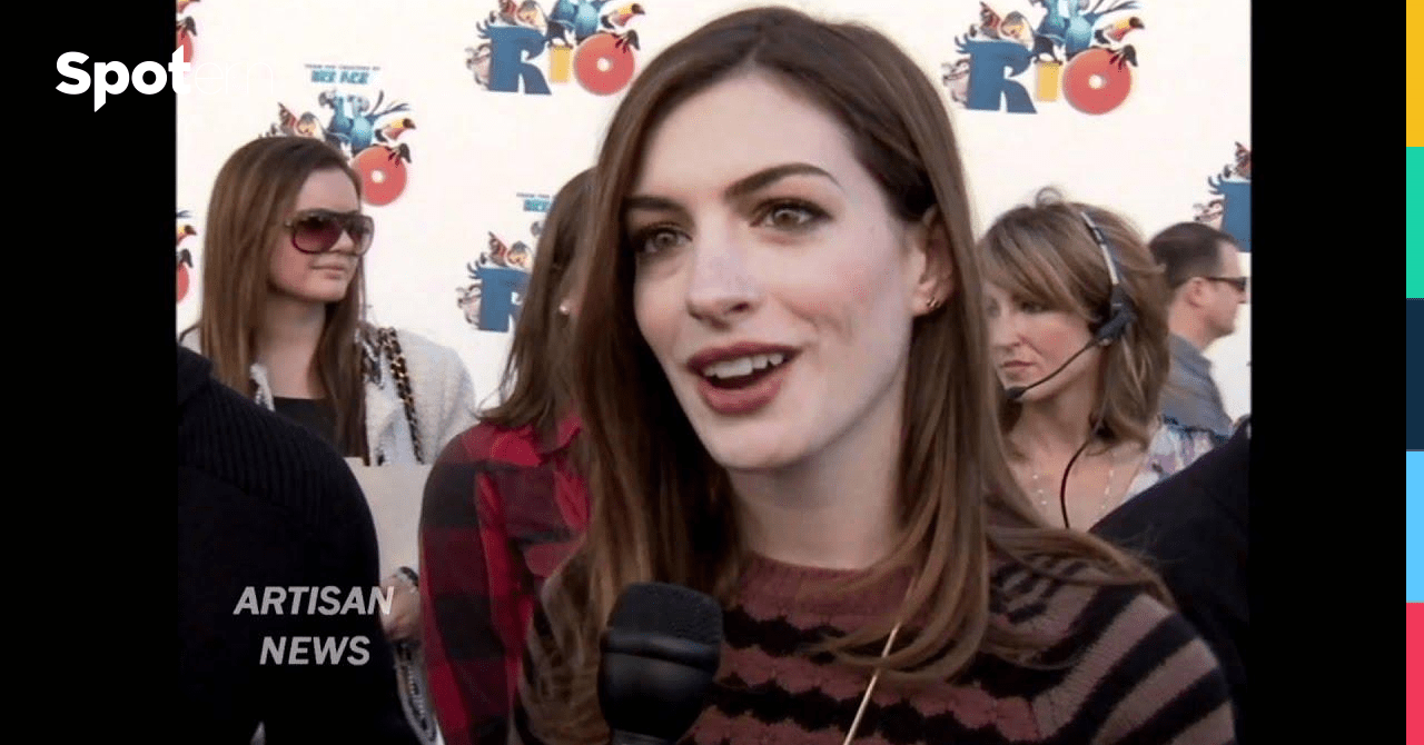 RIO TEAMS WITH ANGRY BIRDS, JAMIE FOXX & ANNE HATHAWAY GUSH: Clothes ...