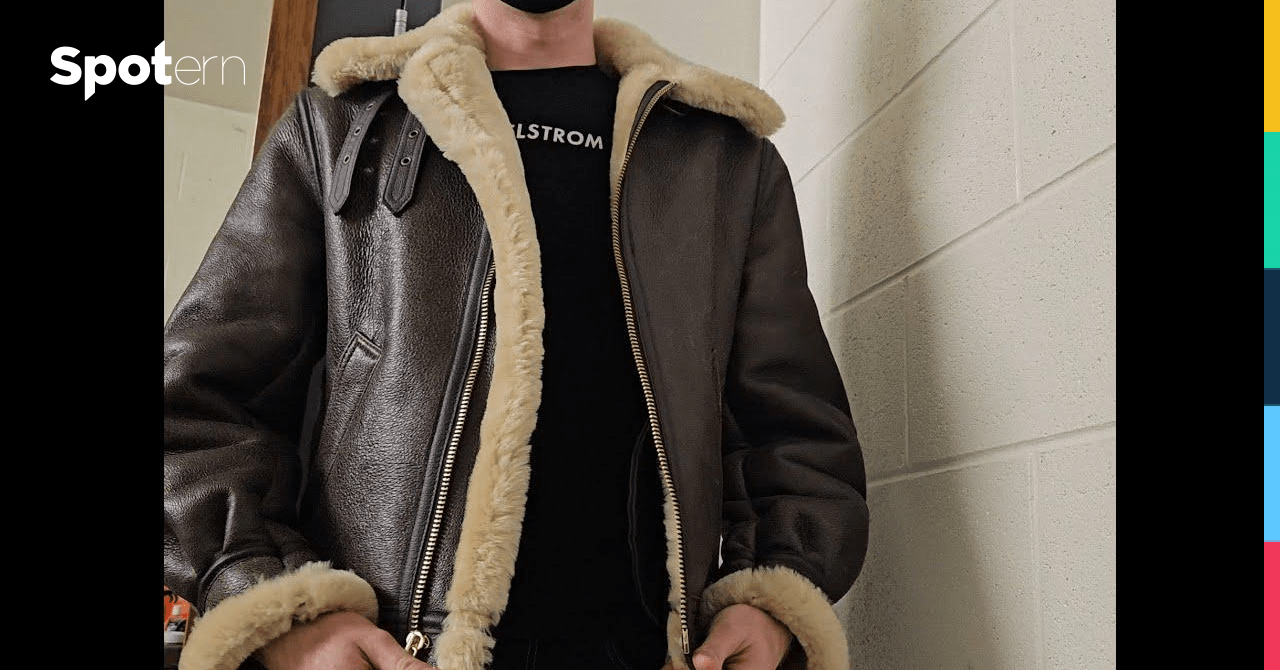 Leon Kennedy's leather jacket IRL (Schott B3 bomber jacket review ...