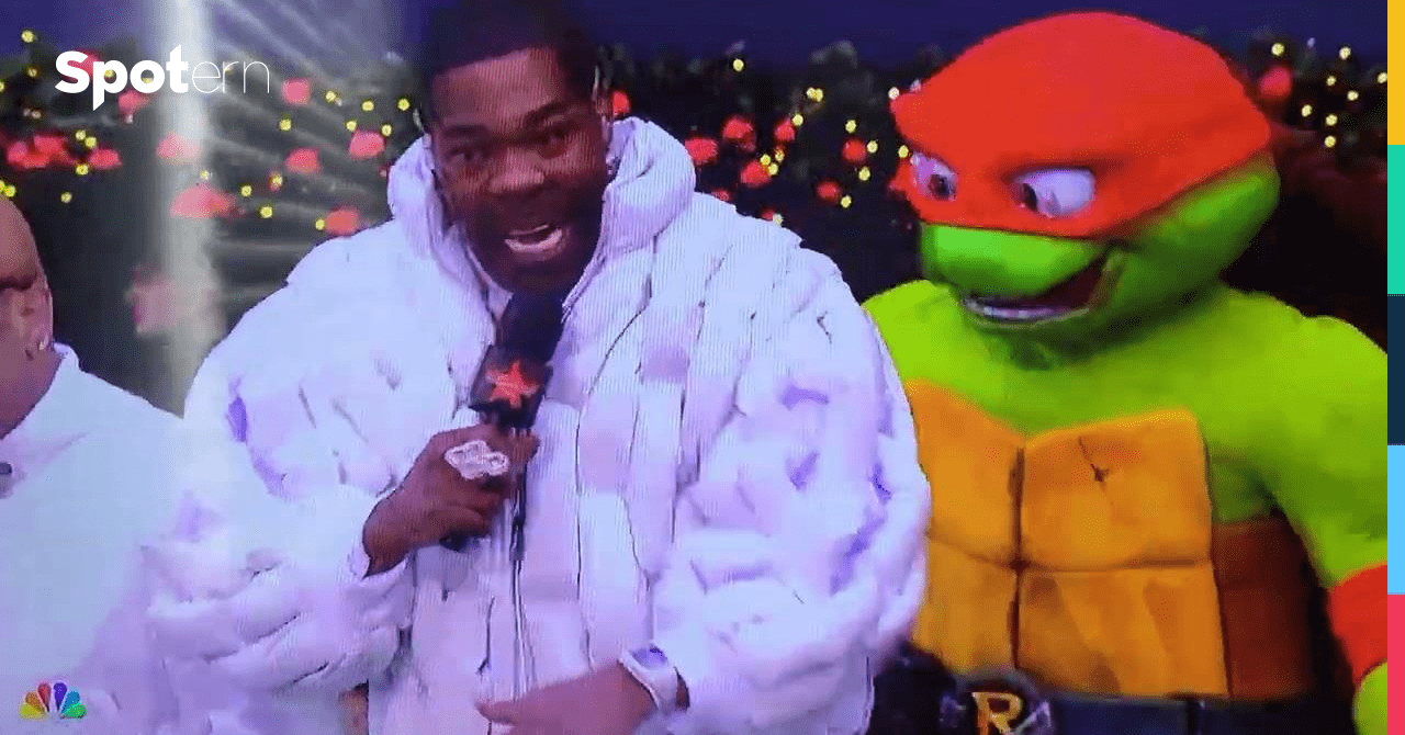 Teenage Mutant Ninja Turtles at the 99th Annual Macy's Thanksgiving Day ...