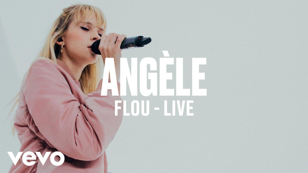 Le bomber rose pastel de Angèle dans la vidéo Flou (Live) | Spotern