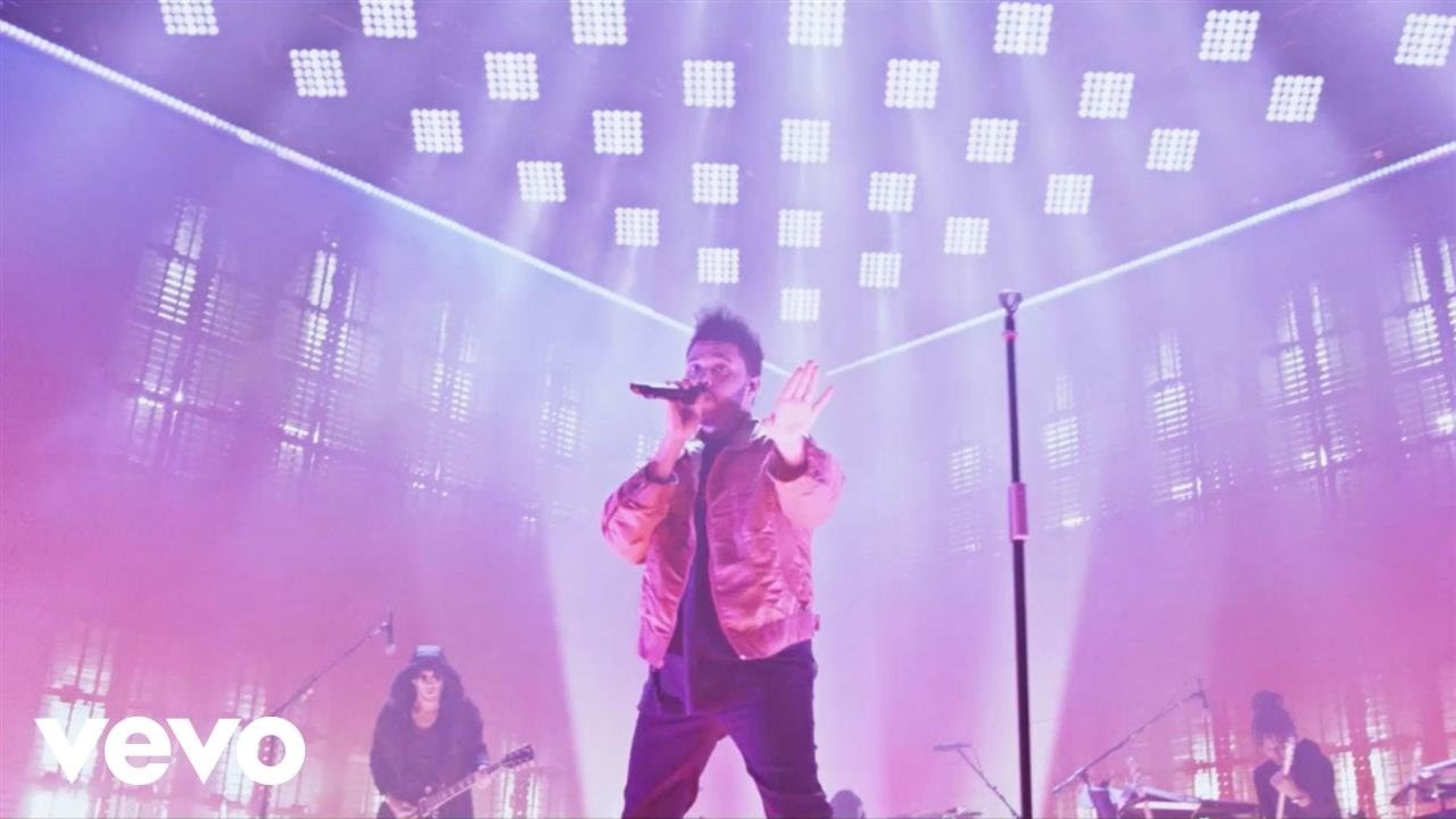 The Weeknd - Intro/Starboy (Live from Vevo Presents): Ropa, Moda, Marca ...