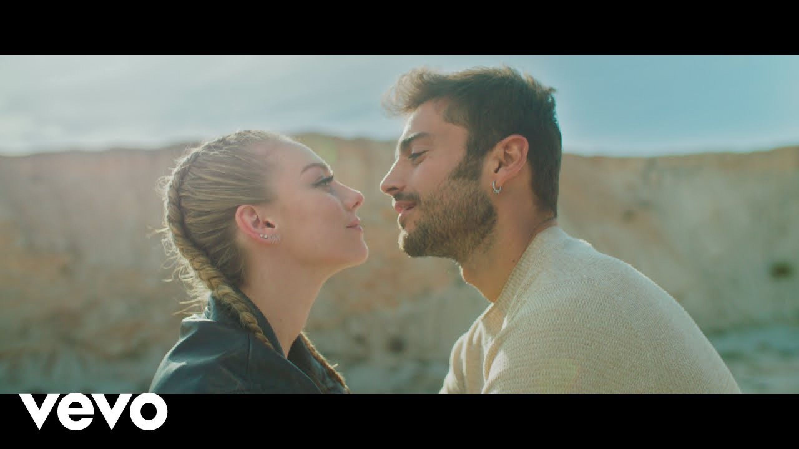 Dvicio, Reik, ChocQuibTown - DOSIS: Clothes, Outfits, Brands, Style and ...