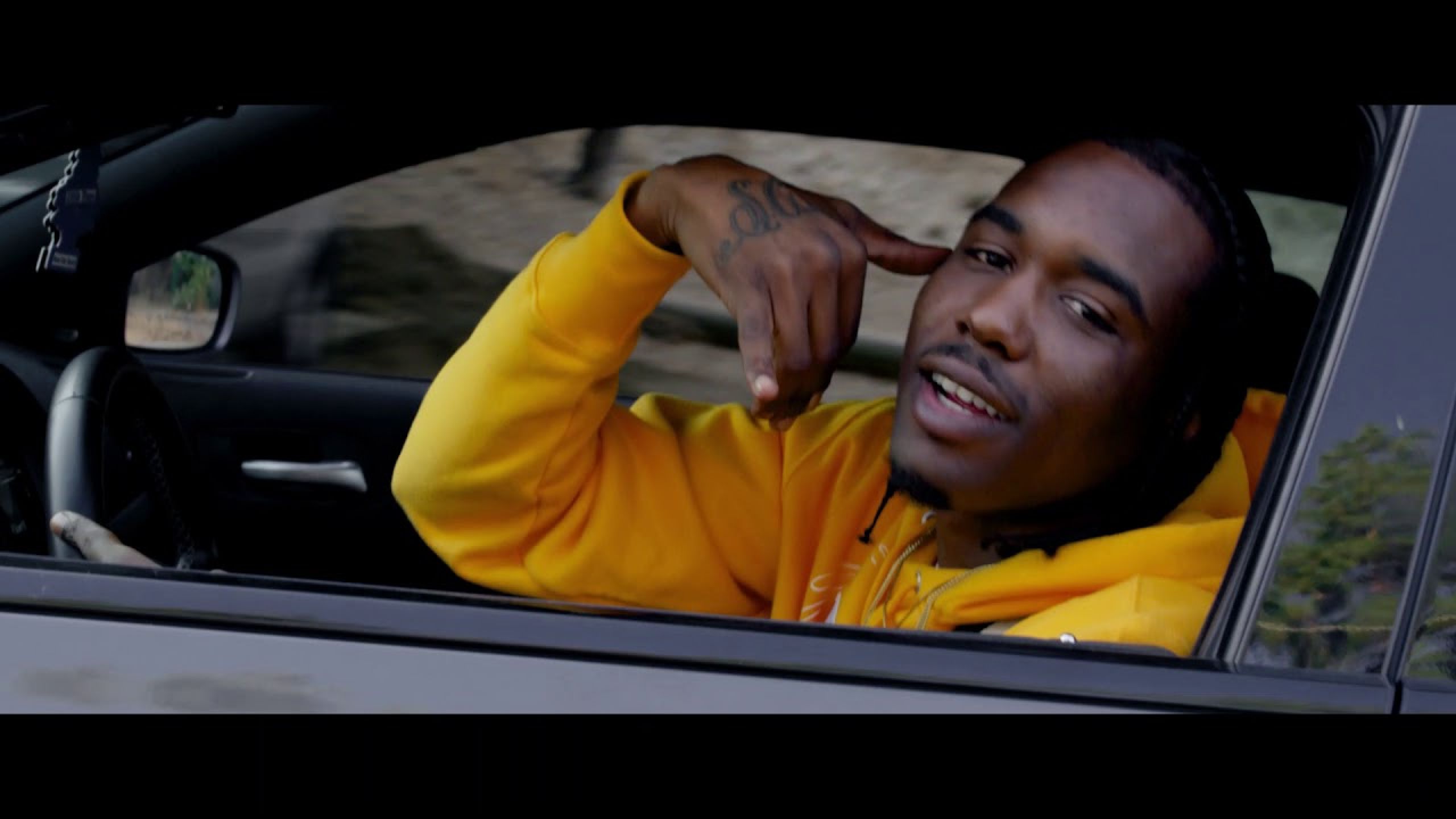 B. CaRR - Scurt (Rap Nation Exclusive Music Video): Clothes, Outfits ...