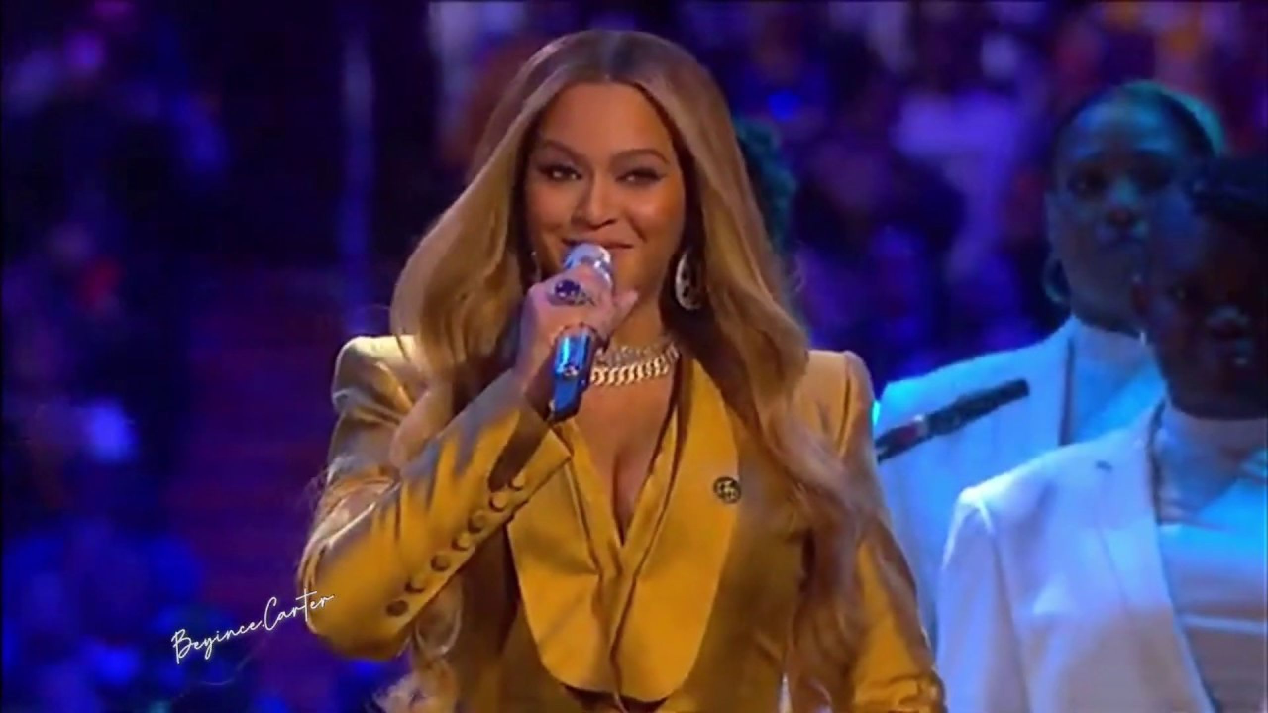 Beyoncé - XO & Halo (Kobe Bryant Tribute) [Live @Kobe & Gianna Bryant ...