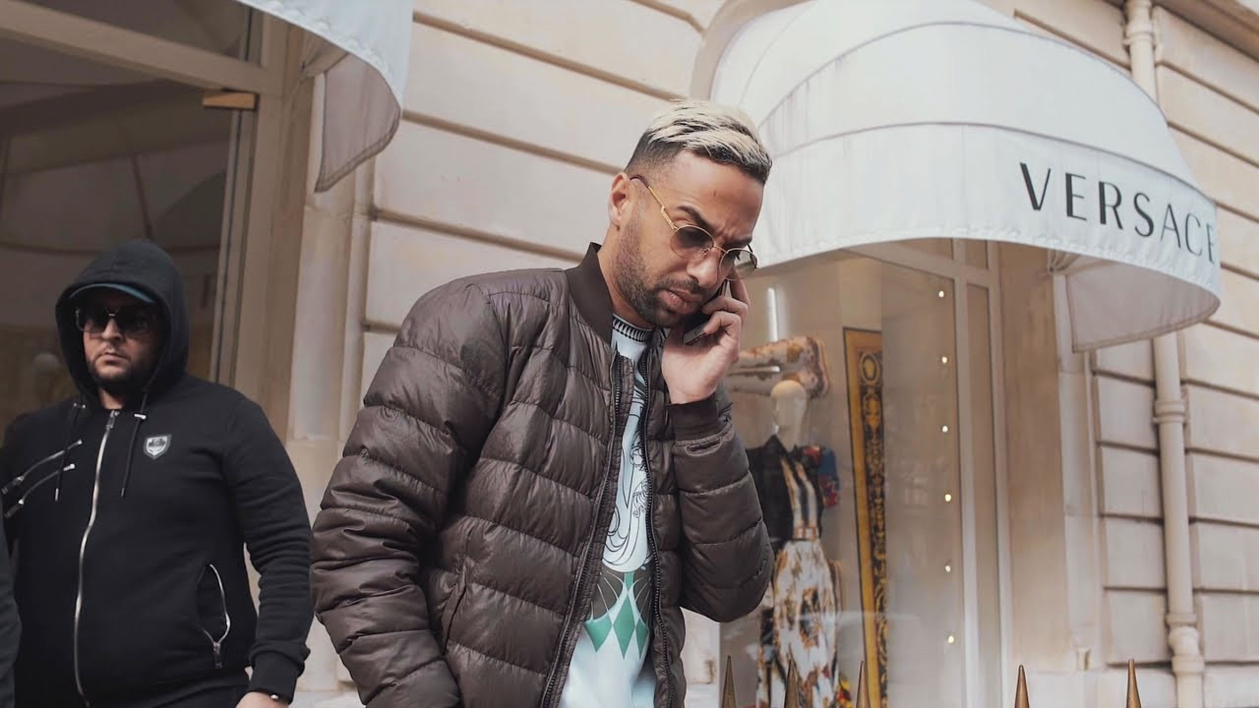 Naps (feat. Kalif Hardcore) - En boucle (Clip Officiel) : Vêtements ...
