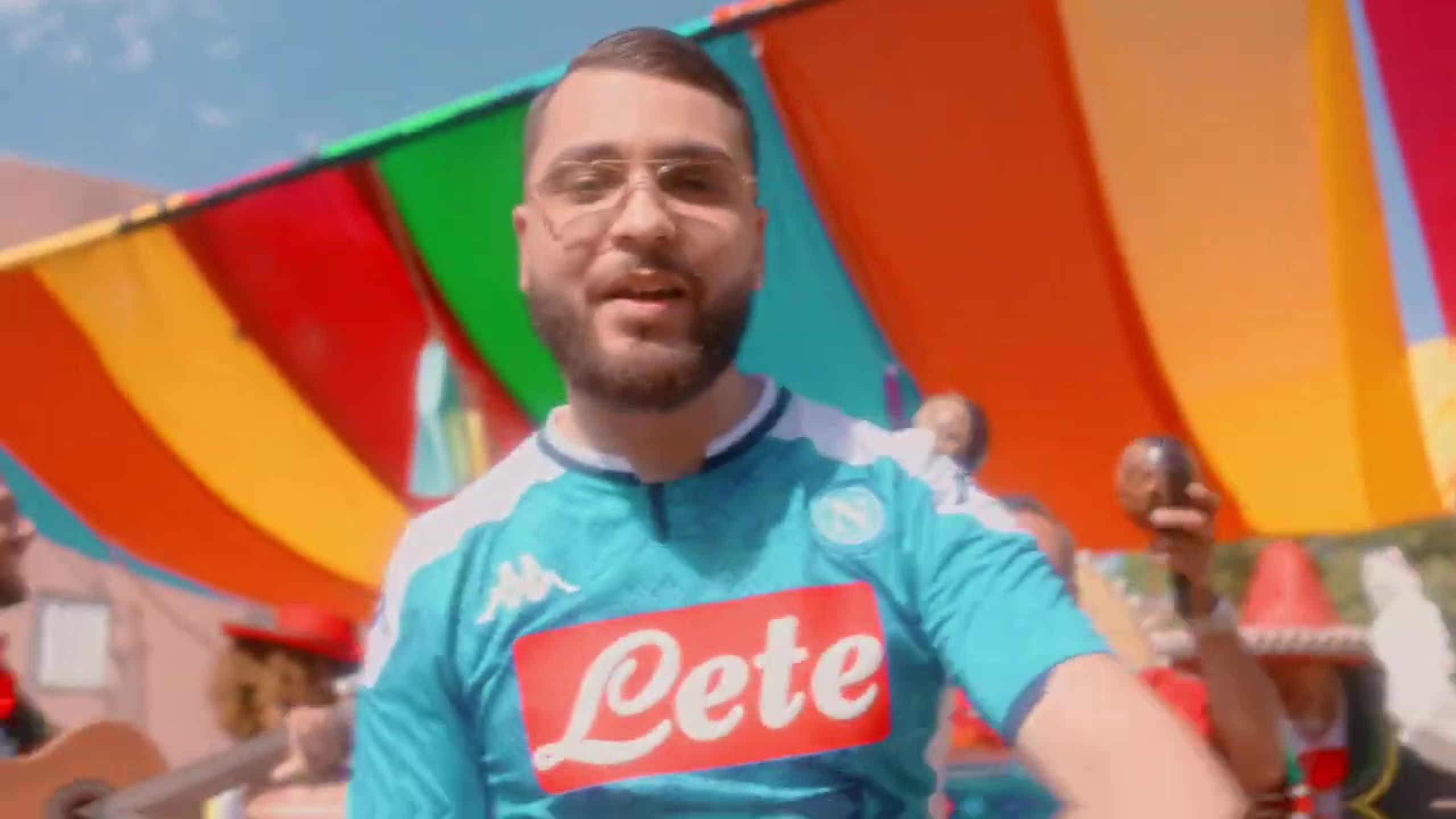 GLK - Maracanã (Clip Officiel): Clothes, Outfits, Brands, Style and Looks | Spotern