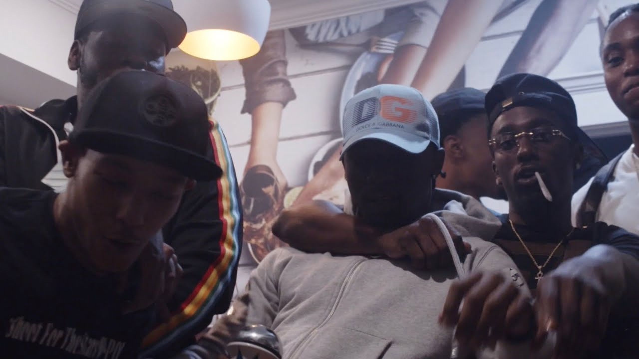 QUELLY WOO - BACC OUT (OFFICIAL MUSIC VIDEO): Clothes, Outfits, Brands ...