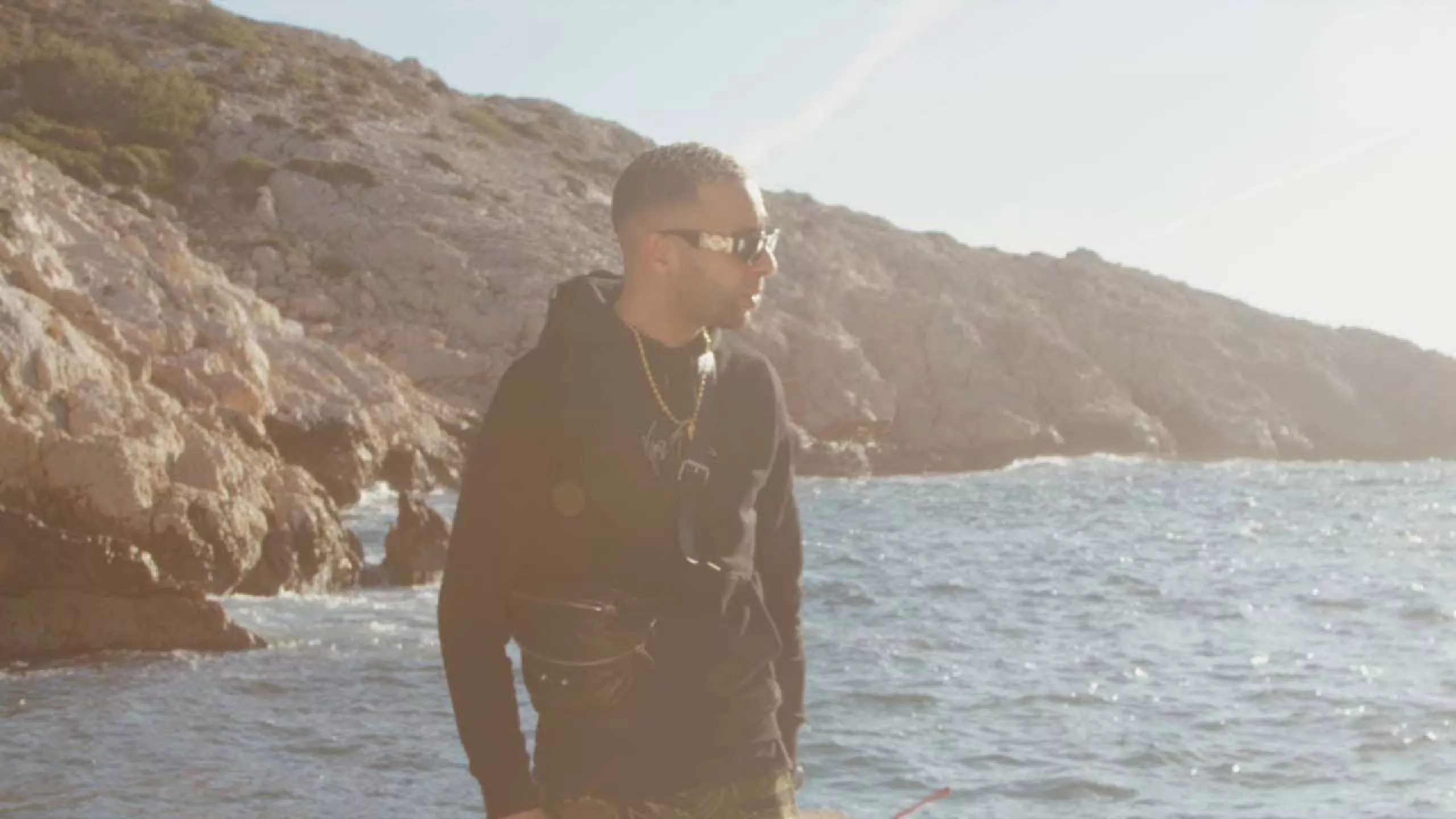 Naps - Artiste (Clip Officiel): Clothes, Outfits, Brands, Style and ...