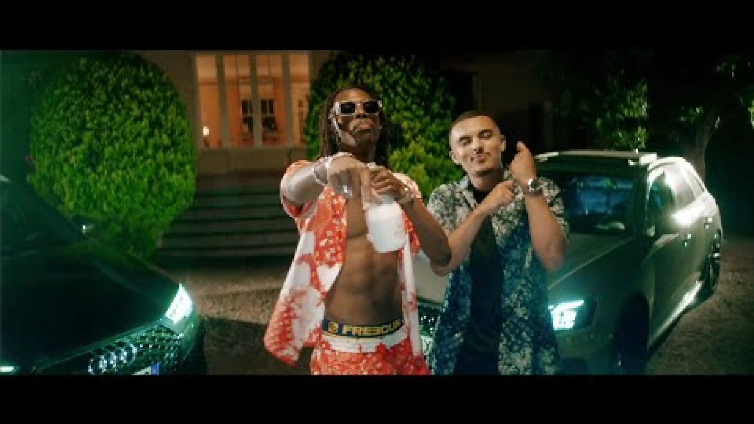 RK - AQUA Ft. Koba LaD (Clip officiel): Clothes, Outfits, Brands, Style and Looks | Spotern