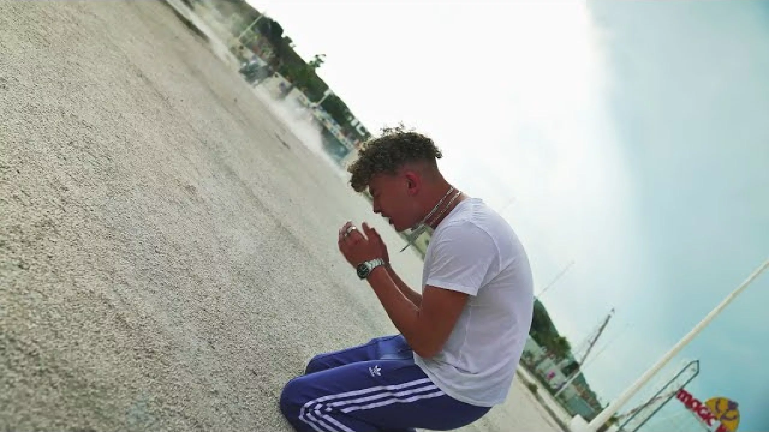 LVZ - Malade (Clip Officiel): Ropa, Moda, Marca, Look y Estilo | Spotern