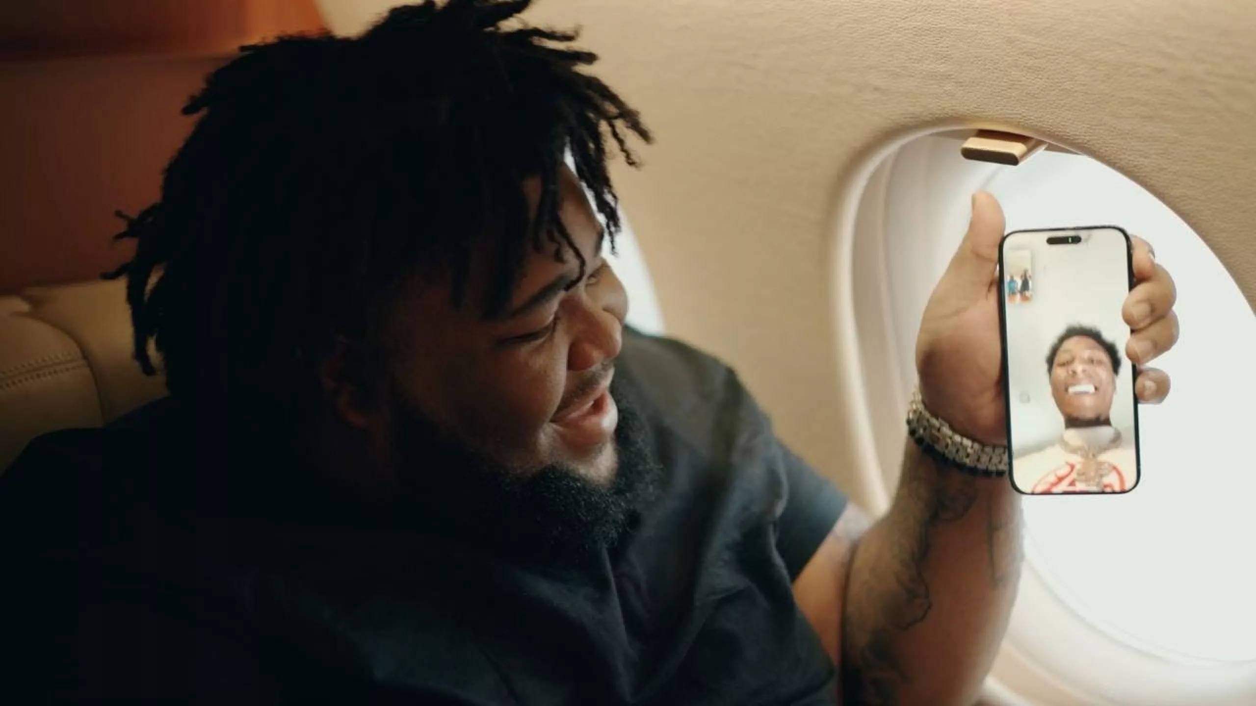Rod Wave - Checkmate (Official Video): Clothes, Outfits, Brands, Style ...