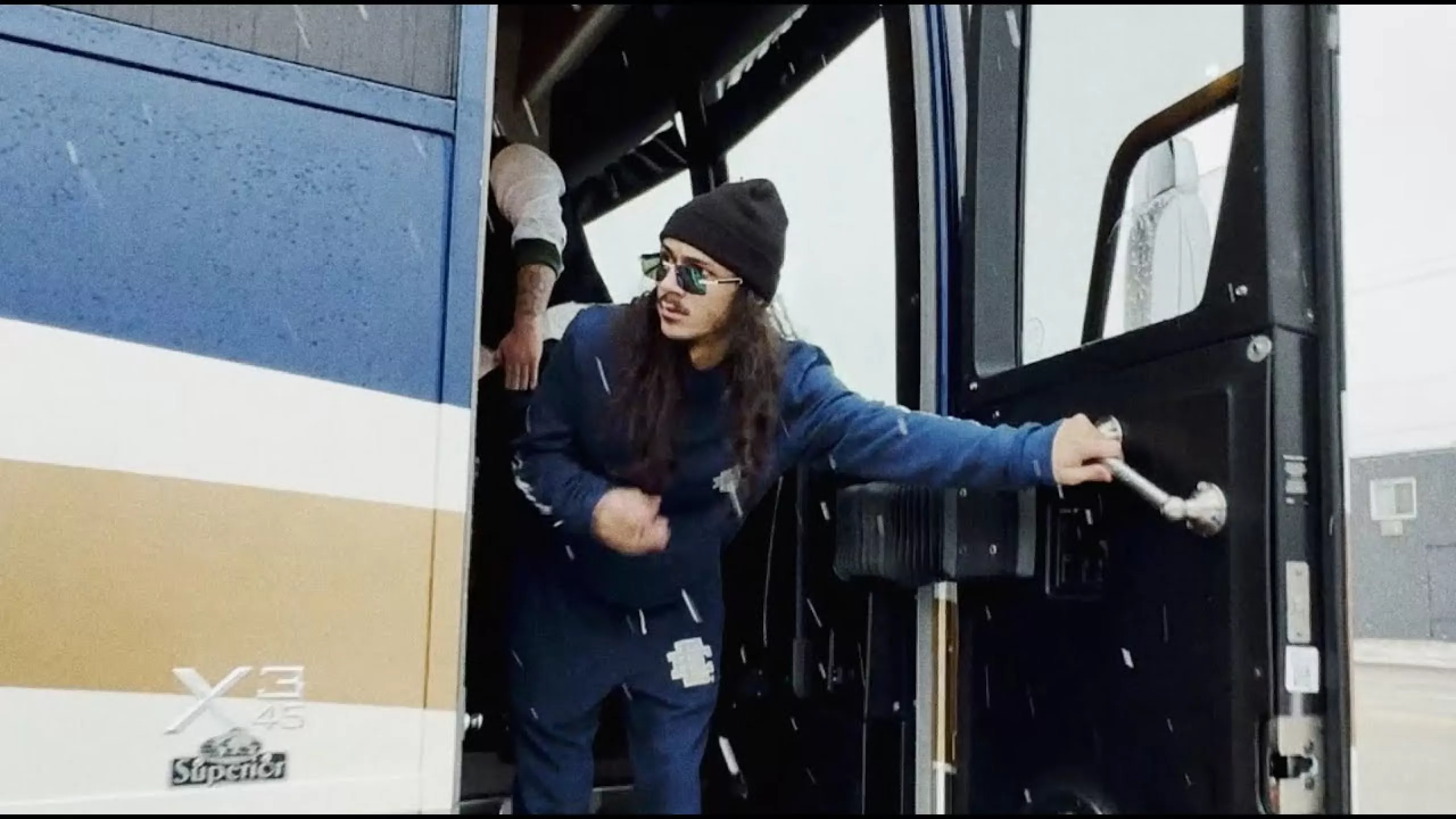 BabyTron - Out On Tour (Official Video): Clothes, Outfits, Brands ...