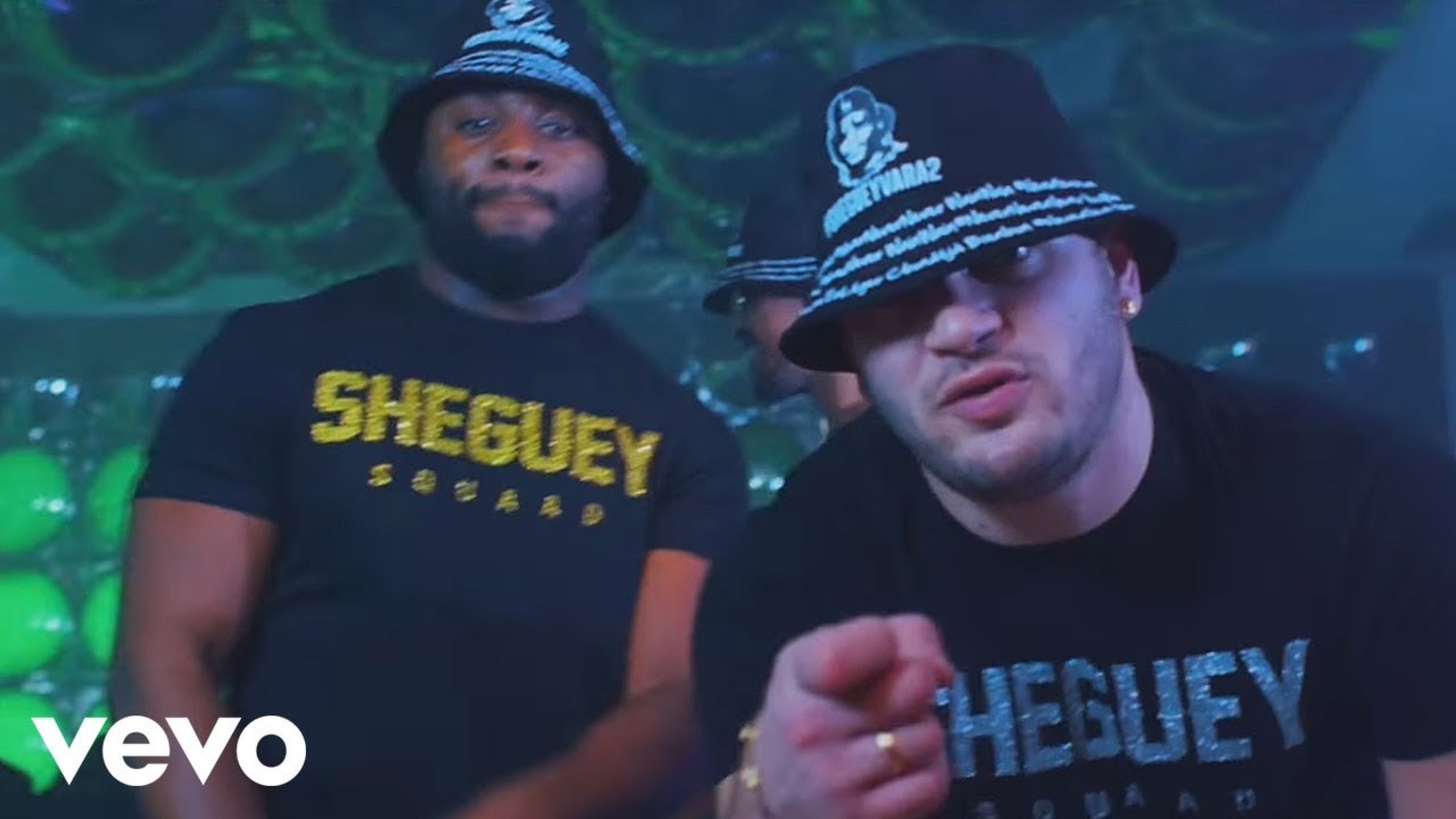 Gradur - D'or et de platine (Clip Officiel) ft. Jul: Clothes, Outfits ...