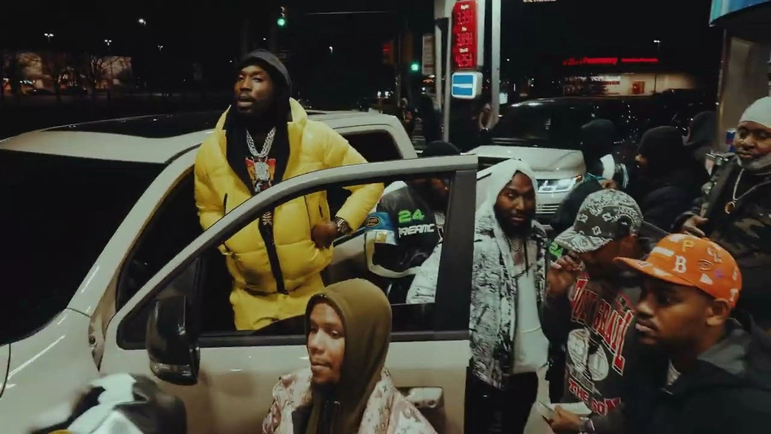 Meek Mill - Big Boy (Official Music Video): Clothes, Outfits, Brands ...