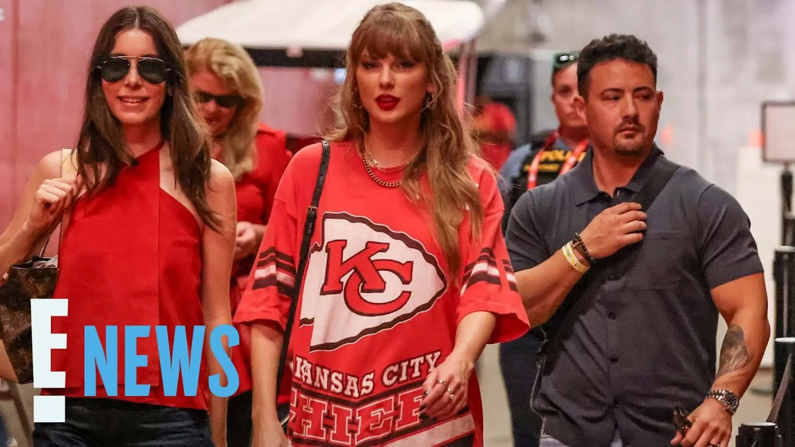 Taylor Swift JETS to Kansas City to Support Travis Kelce After Historic ...