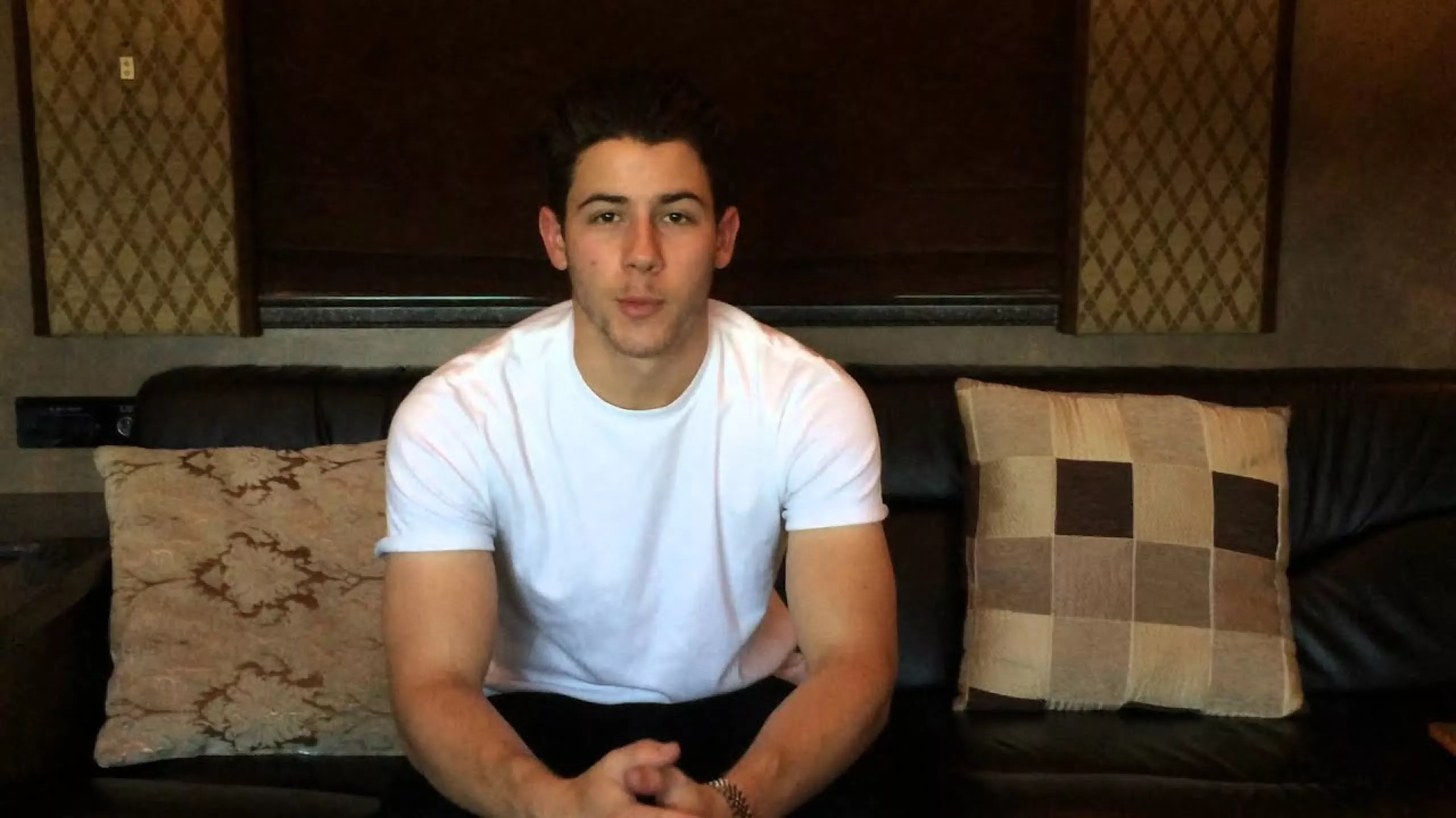 Nick Jonas announces iHeartRadio Summer Pool Party: Clothes, Outfits ...