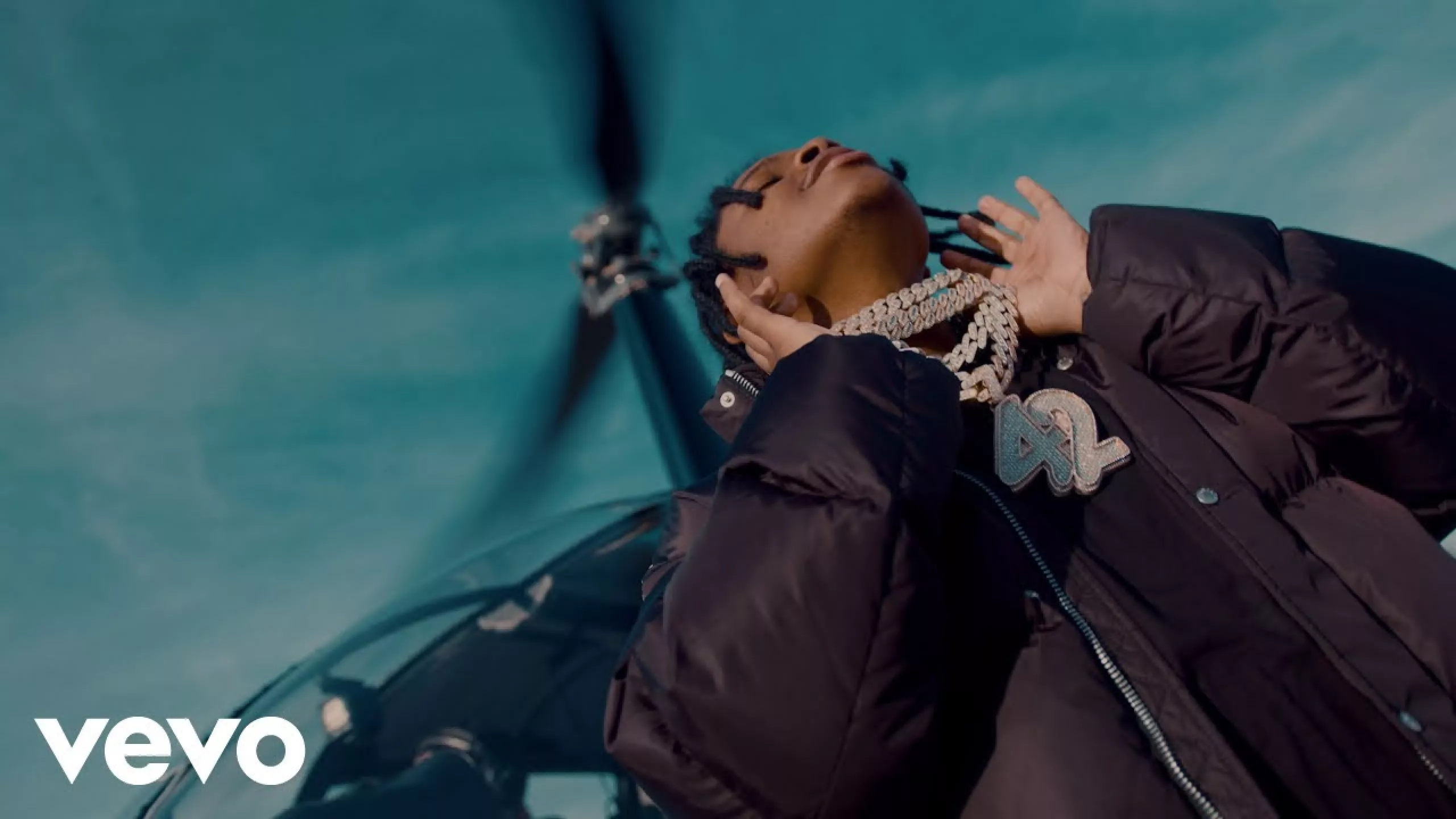 42 Dugg - One Time (Official Music Video): Clothes, Outfits, Brands ...