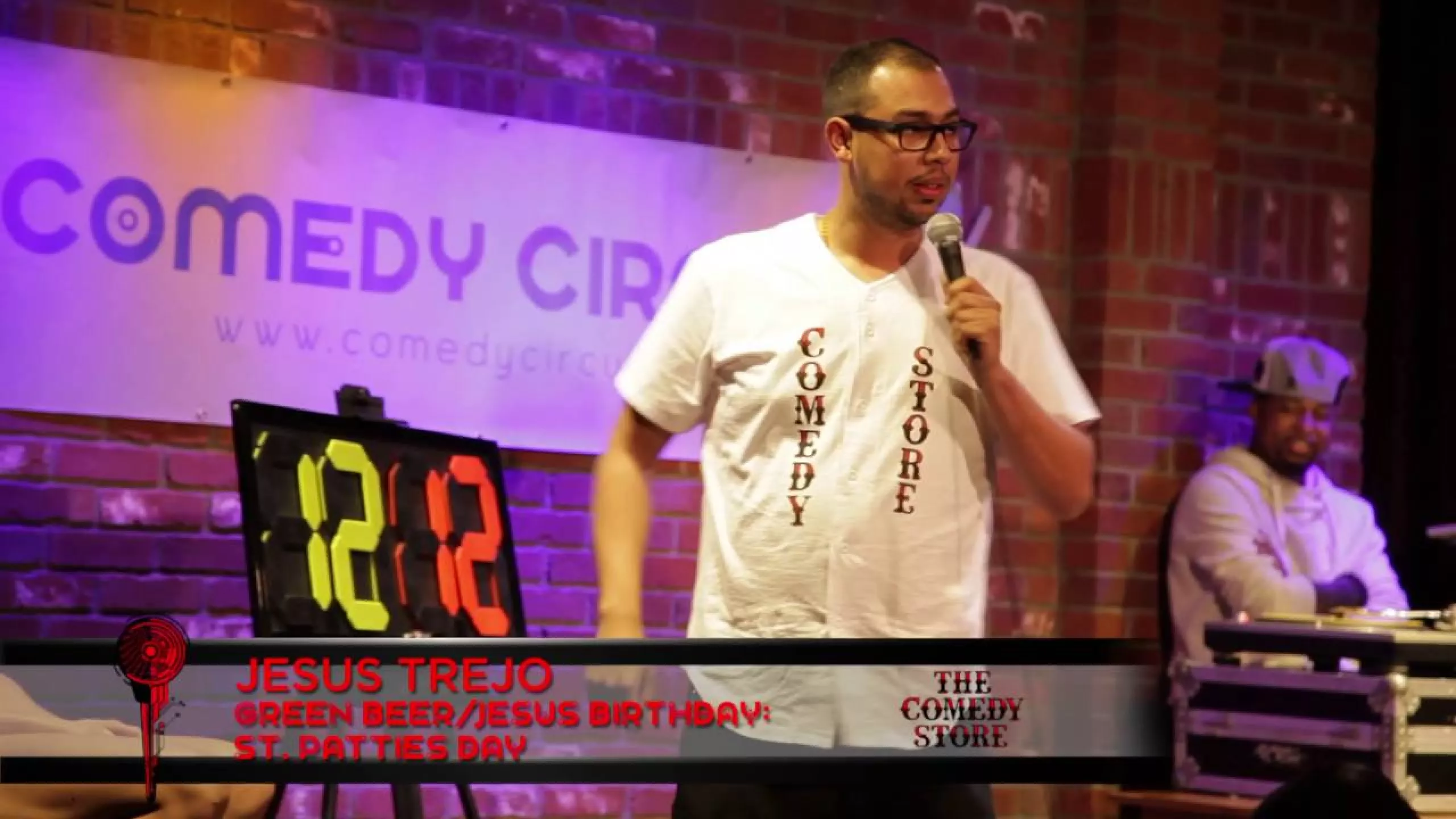 ComedyCircuits™ Presents: Jesus Trejo: Ropa, Moda, Marca, Look y Estilo ...