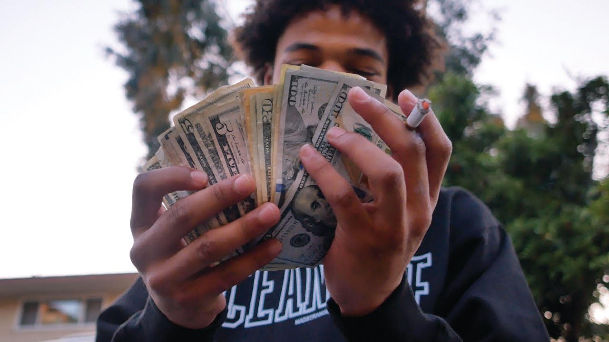 Dezzy Hollow - EBT Boi (Official Music Video): Clothes, Outfits, Brands ...