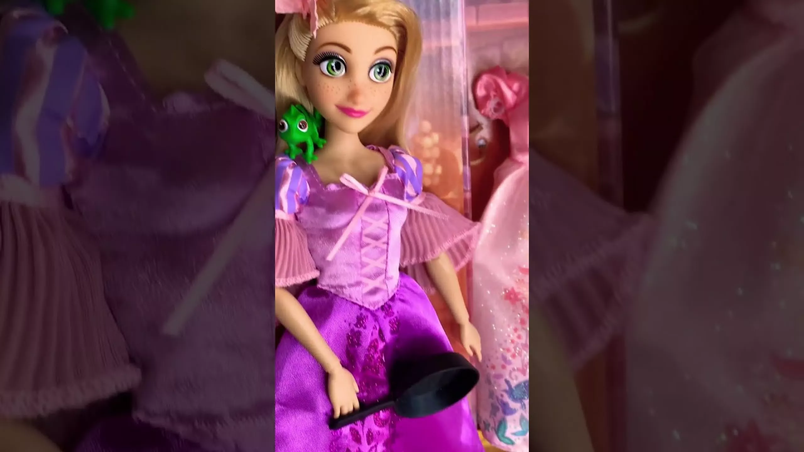 Rapunzel Disney Story Doll 🍳 🦎 #disneyland #disneydolls # ...