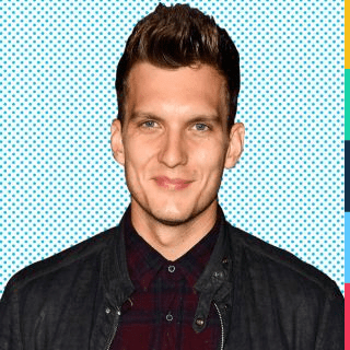 Scott Michael Foster: Clothes, Outfits, Brands, Style and Looks | Spotern