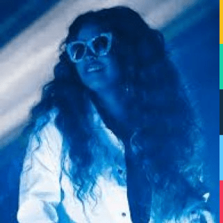 H.E.R.: Clothes, Outfits, Brands, Style and Looks | Spotern