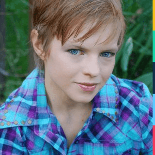 Emily Brobst: Clothes, Outfits, Brands, Style and Looks | Spotern