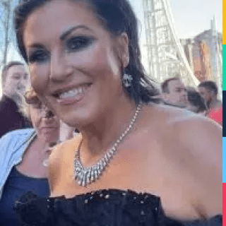 Jessie Wallace: Clothes, Outfits, Brands, Style and Looks | Spotern