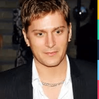 Rob Thomas: Clothes, Outfits, Brands, Style and Looks | Spotern
