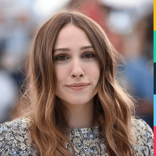 Sarah Sutherland: Clothes, Outfits, Brands, Style and Looks | Spotern