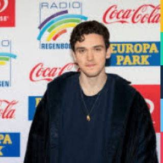 Lauv: Clothes, Outfits, Brands, Style and Looks | Spotern