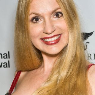 Meadow Williams: Clothes, Outfits, Brands, Style and Looks | Spotern